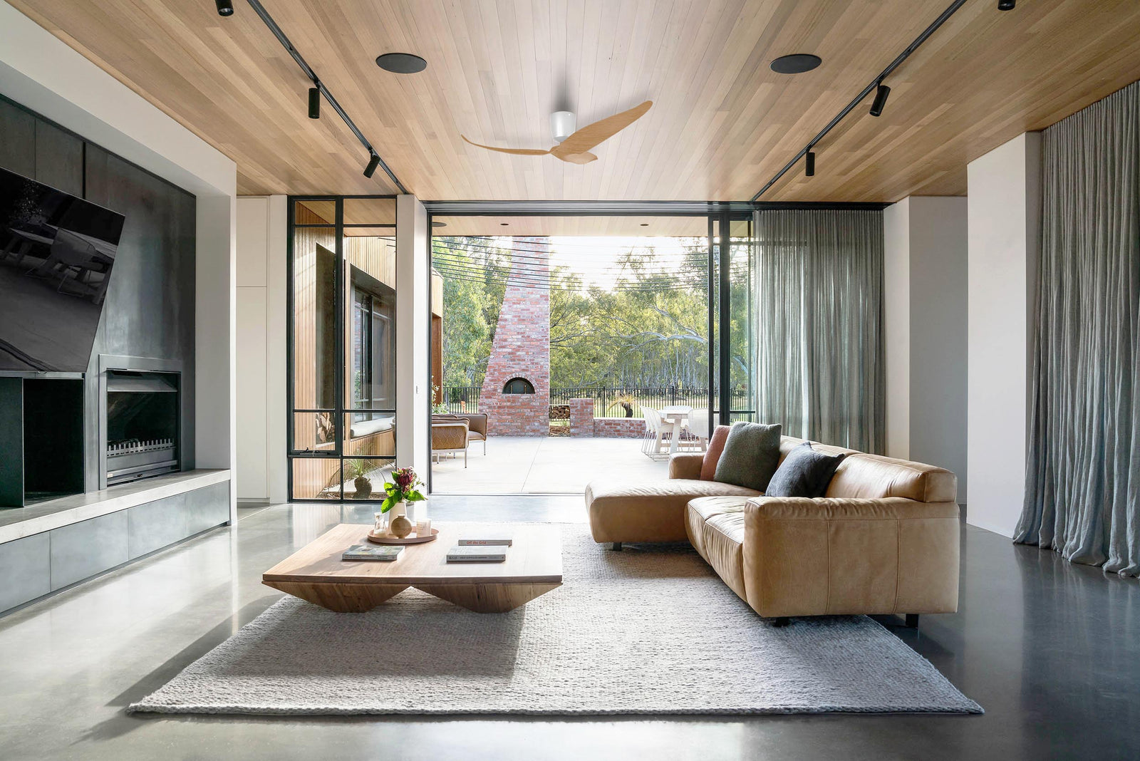 Aeratron Ceiling Fans - World's Most Efficient & Silen Fans | Aeratron