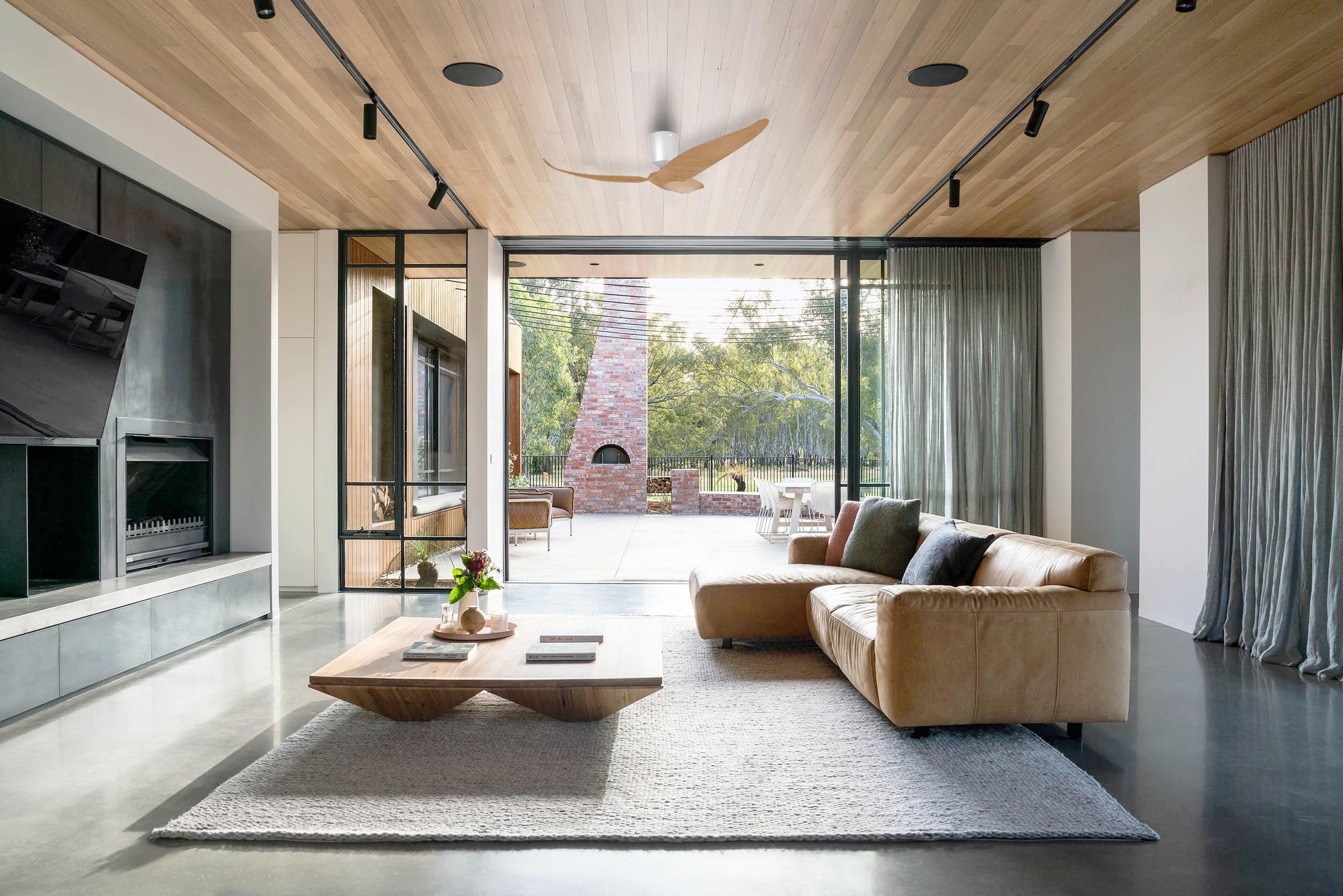 Aeratron Ceiling Fans - World's Most Efficient & Silen Fans | Aeratron